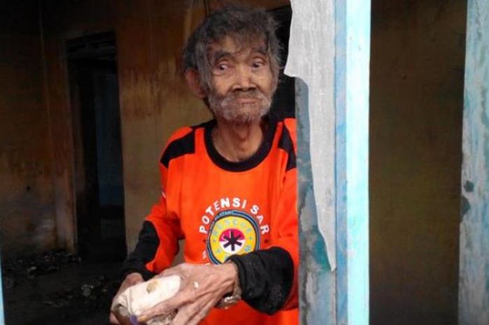 Kisah Mbah Pomo dan Ponaji: Ditinggal Warga di Lereng Kelud - Intisari Kisah Mbah Pomo dan Ponaji: Ditinggal Warga di Lereng Kelud - Intisari