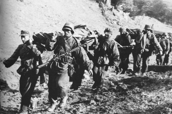 Bukan Asli Jerman, Pasukan Gunung Nazi Ini Lari Terbirit-birit ketika ...
