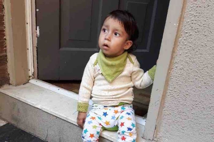 Kasihan, Idap Penyakit Langka, Balita Ini Hanya Bisa Makan Buah Persik ...