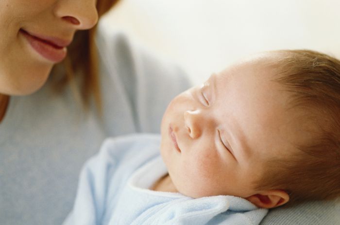 Kenali Fase Tidur Bayi - Nakita