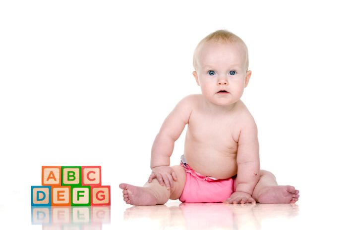 Perkembangan Motorik Halus pada Bayi - Nakita