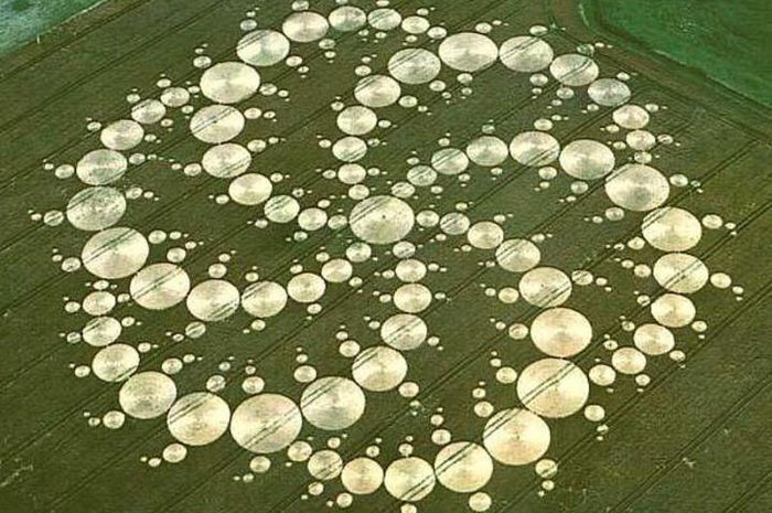 7 crop circle terbesar di dunia - National Geographic