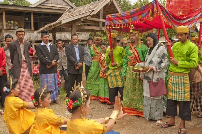 La Galigo, Kitab Sakral Orang Bugis - National Geographic