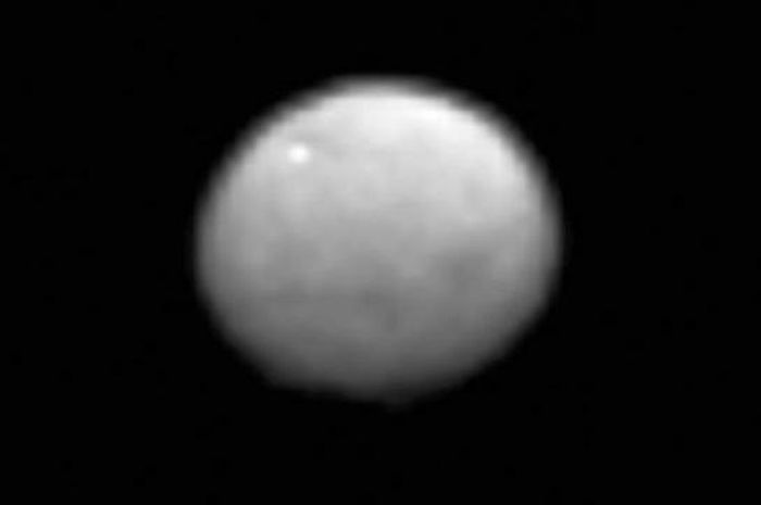 Planet Kerdil Ceres Berhasil Diorbit Pesawat Antariksa NASA - National ...