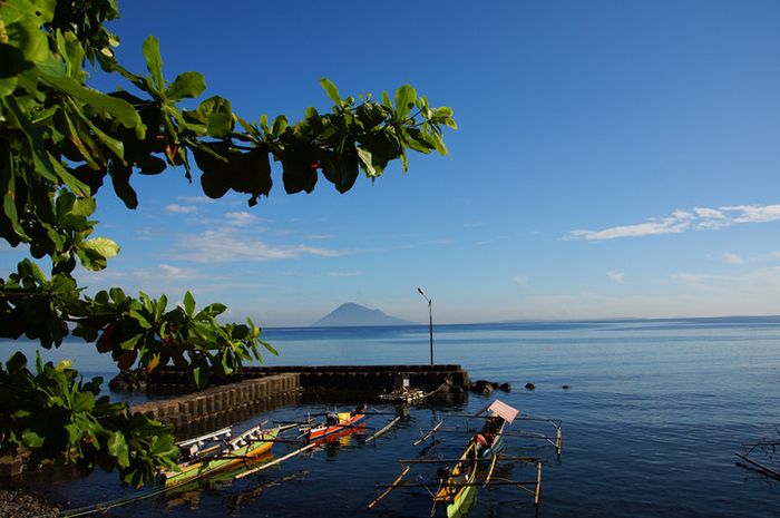 Yuk Cicipi 10 Makanan Khas Sewaktu Jalan-jalan di Manado. Rasanya Bikin ...