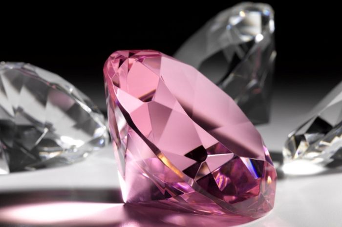 Alasan Warna Merah Muda Identik dengan Wanita - National Geographic