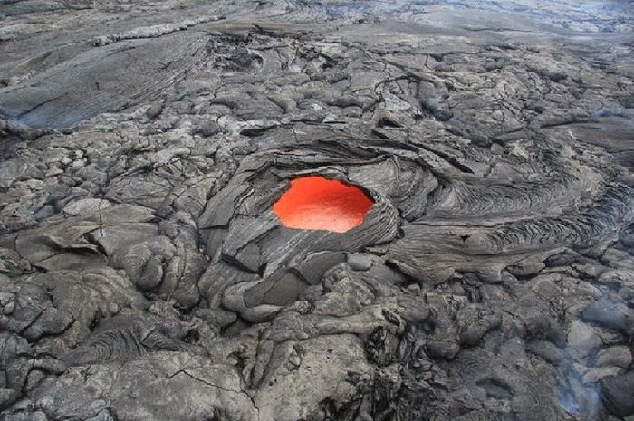 Mengenal Lava 'Skylight', Fenomena Geologi yang Tak Banyak Orang Tahu ...