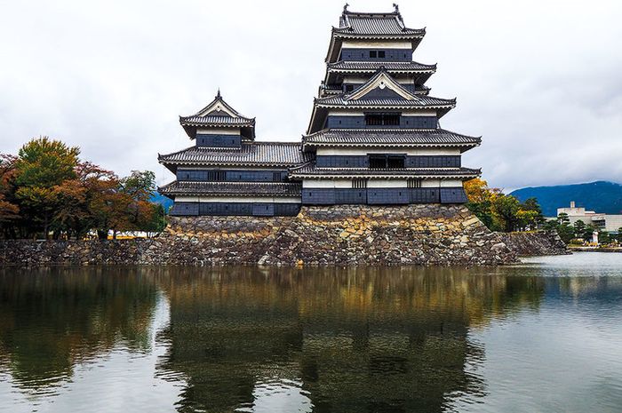 Pesona Kastel Kuno Matsumoto - National Geographic