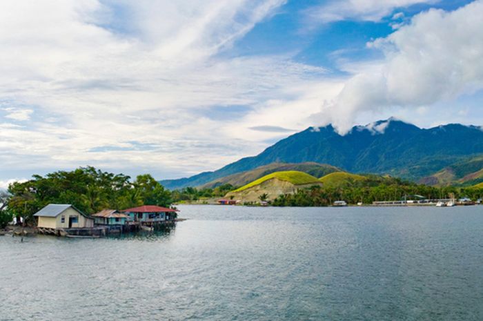 Festival Danau Sentani Kembali Digelar - National Geographic