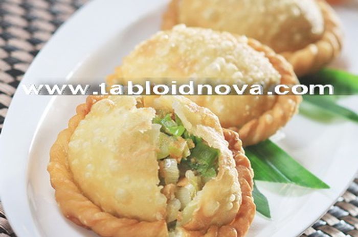 Fried Chinese Puff with Seafood - Nova