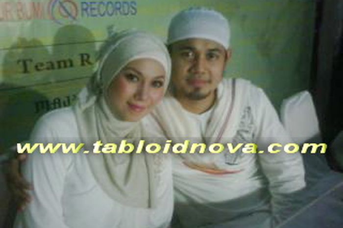 Puput Melati Minta Pemeriksaan Ditunda - Nova Puput Melati Minta Pemeriksaan Ditunda - Nova