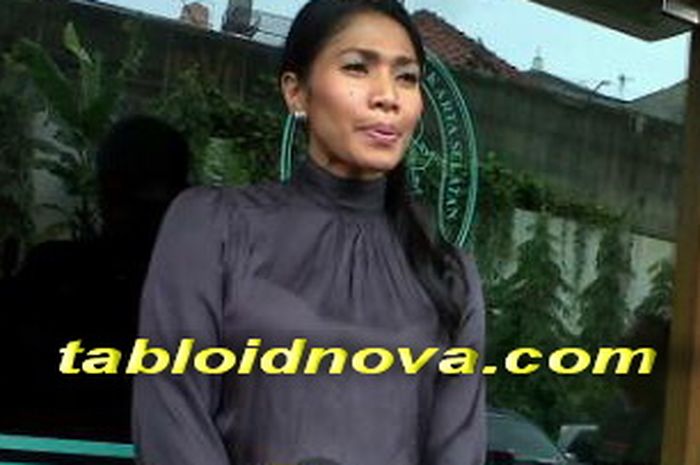 Anne J Cotto Bawa Kakak dan Pembantu Jadi Saksi Sidang Cerai - Nova