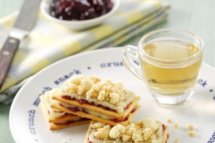 Blueberry Almond Crakers, Biskuit Siap Makan Tampil Lebih Menawan - Nova