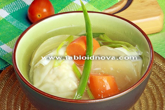Segar Bening Sup Pangsit Kaldu Sayur - Nova