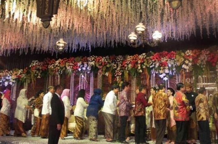 Formal tapi Santai, Begini Suasana Resepsi Pernikahan Gibran dan Selvi ...