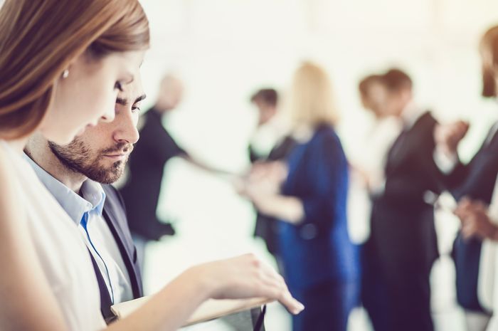 Menjalin Hubungan Asmara dengan Boss di Kantor? Perhatikan Do’s dan Don ... Menjalin Hubungan Asmara dengan Boss di Kantor? Perhatikan Do’s dan Don ...