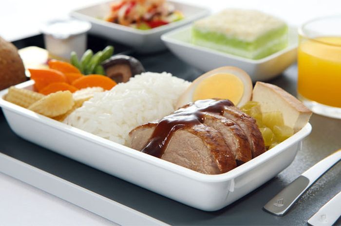 Wow, Fakta Makanan Di Pesawat ini Bisa Buat Anda Tercengang! - Sajian Sedap