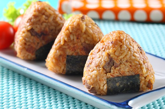 Sarapan Ala Orang Jepang dengan Beef Onigiri yang Mudah Dibuat - Sajian ...