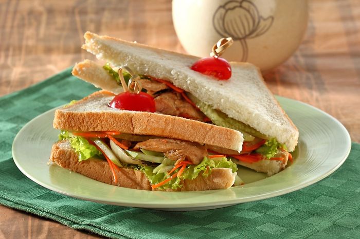 Mau Sandwich yang Mudah Dibuat? Roti Lapis Ayam Ini Jawabannya - Sajian ...