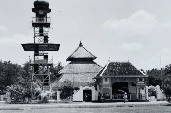 Raden Patah dan Peranannya dalam Mendirikan Kerajaan Demak, Kerajaan ...