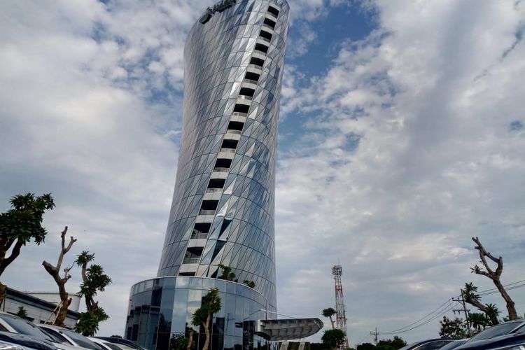 Bisa Jadi Ikon Baru Surabaya, Kantor Baru Milik Avian Ini Punya Fasad ...