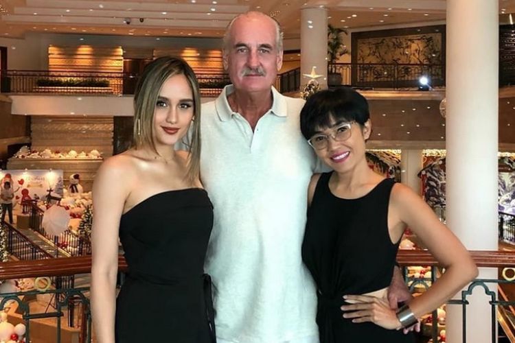 Berita Michael Kiehl Terbaru Hari Ini - Grid.ID