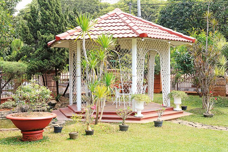Mau Hadirkan Gazebo Untuk Bersantai? Simak 3 Inspirasi Membangunnya
