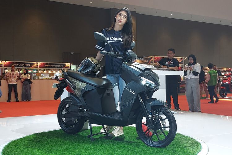Gesits Rilis Motor Listrik Edisi Timnas Indonesia di IIMS 2024 ...