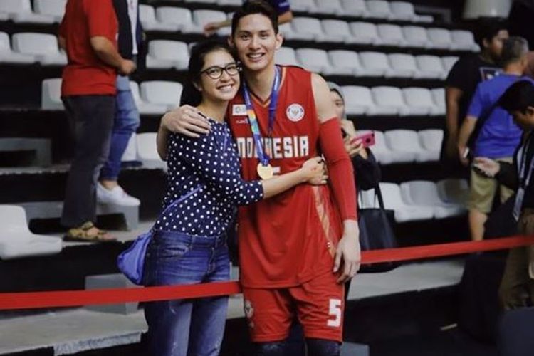 Berita Pacar Baru Mikha Tambayong Terbaru Hari Ini - Grid.ID