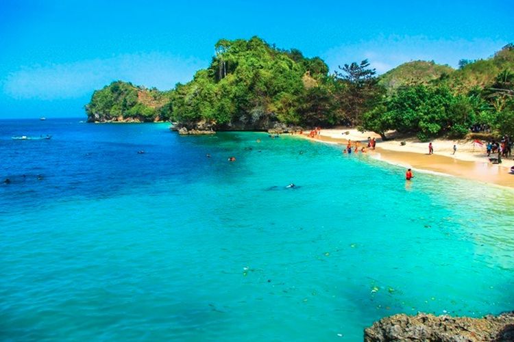 Berita Jembatan Segitiga Pantai Watu Bale Terbaru Hari Ini - Grid.ID