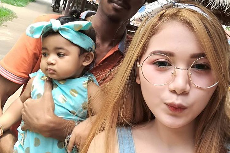 Berita Lucy Dan Keluarganya Terbaru Hari Ini - Grid.ID