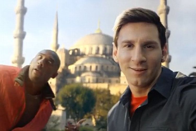 Ini Gaya Foto Selfie ala Lionel Messi dan Kobe Bryant - Page all