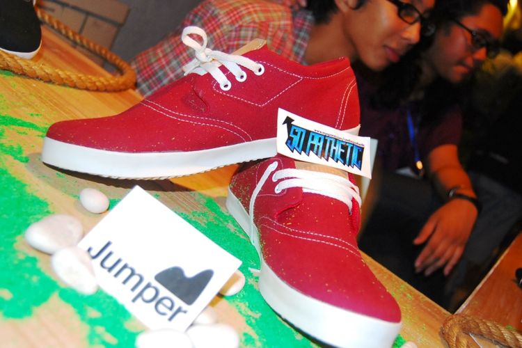 SO PATHETIC band supported by JUMPER-footwear