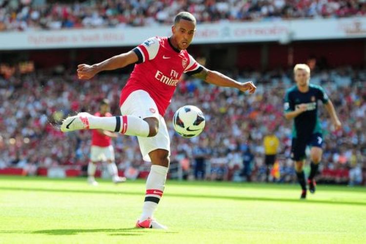 Wenger Masih Tunggu Walcott Dalam 1X24 Jam