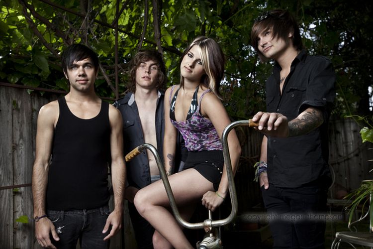 Mike Gentile : "Hey Monday Nggak Bubar, Hanya Vakum"