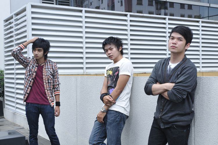 Devon Band : Semakin Berwarna Dengan Biola