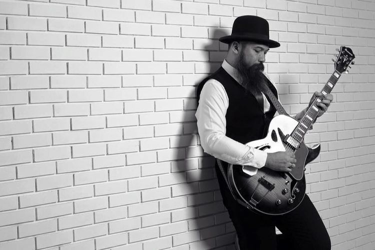 Sunyotok, Ketika Coki Bollemeyer Wujudkan Mimpi Punya Band Jazz Fusion - Page 3