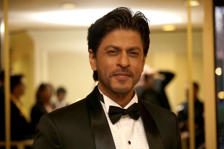 2016 in Film: 20 Aktor Dengan Penghasilan Tertinggi. Shah Rukh Khan ...
