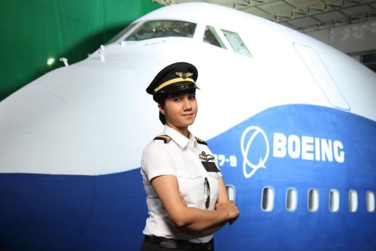 Berita Perempuan 20 Tahun Yang Disebut Akan Menjadi Pilot Paling Muda ...