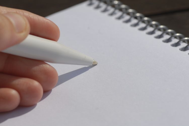 Melatih Anak Kidal Menulis