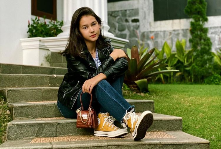 Bak Model Profesional, Inilah Potret Sandrinna Michelle Artis Muda yang ...