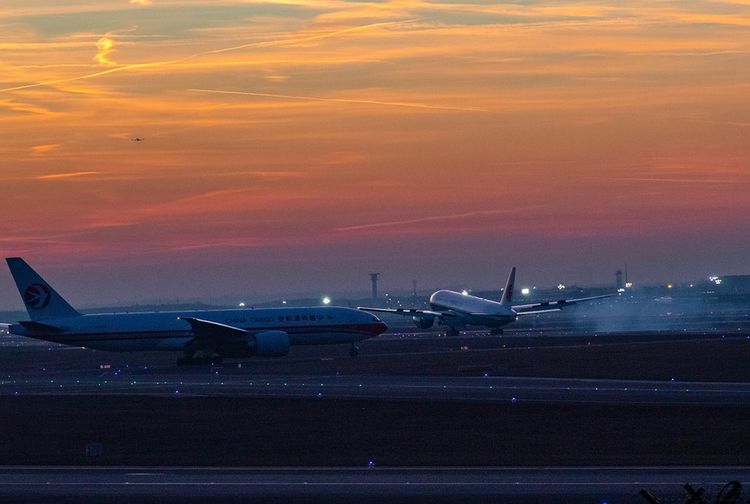 Ujian Bagi Pilot, Berikut 4 Landasan Pacu Pesawat yang Paling Ekstrem ...