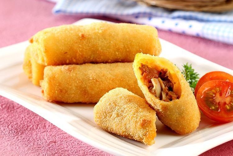 Rahasia Membuat Risol Crispy dan Enggak Berminyak, Perhatikan 3 Proses ...