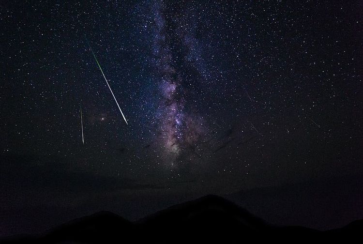 Banjir Hujan Meteor, Ini Fenomena Langit Desember 2021 yang Tak Boleh ...