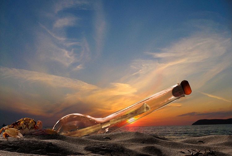 Pesan dalam Botol, Sejarah dan Berbagai Kisah Menarik dari Orang yang ...