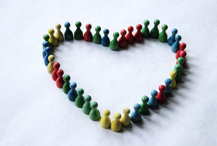 Norma Sosial: Pengertian, Fungsi, Ciri-Ciri dan Contohnya di Masyarakat ...