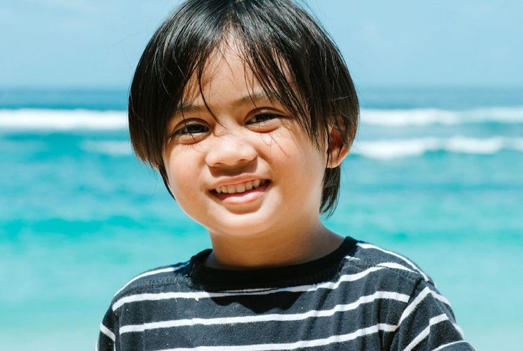 Visualnya Bikin Salah Fokus, Intip Potret Dia Sekala Bumi Anak Ayudia ...