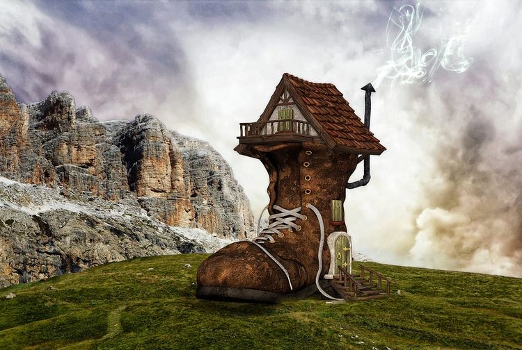 Heboh Penemuan Rumah Misterius Berbentuk Sepatu di Dalam Hutan, Diduga ...