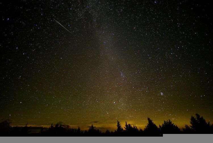 Malam Ini, Jangan Lewatkan Puncak Hujan Meteor Bootid di Indonesia - Kids Malam Ini, Jangan Lewatkan Puncak Hujan Meteor Bootid di Indonesia - Kids