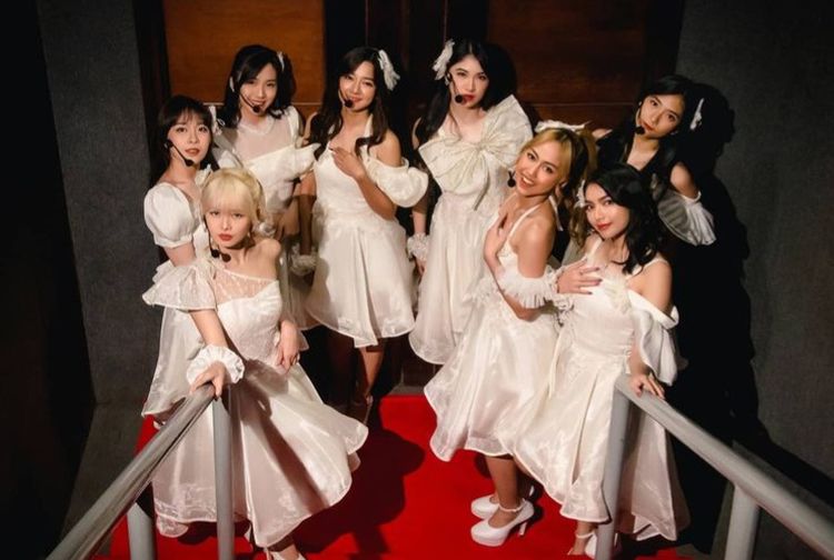 Lirik Lagu Pesawat Kertas 356 Hari - JKT48 dan Maknanya, Viral di ...